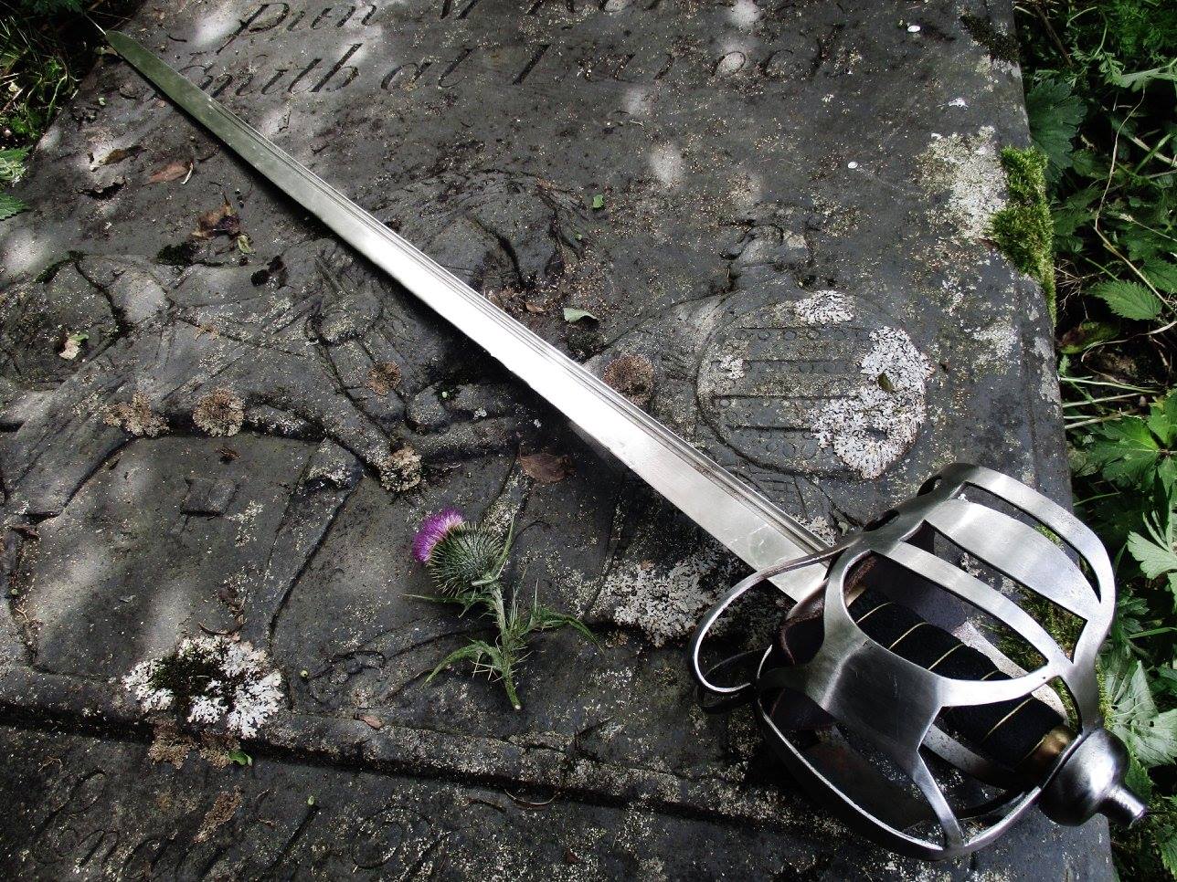 Big Duncan MacKenzie and his mighty sword. – White Rose Guild