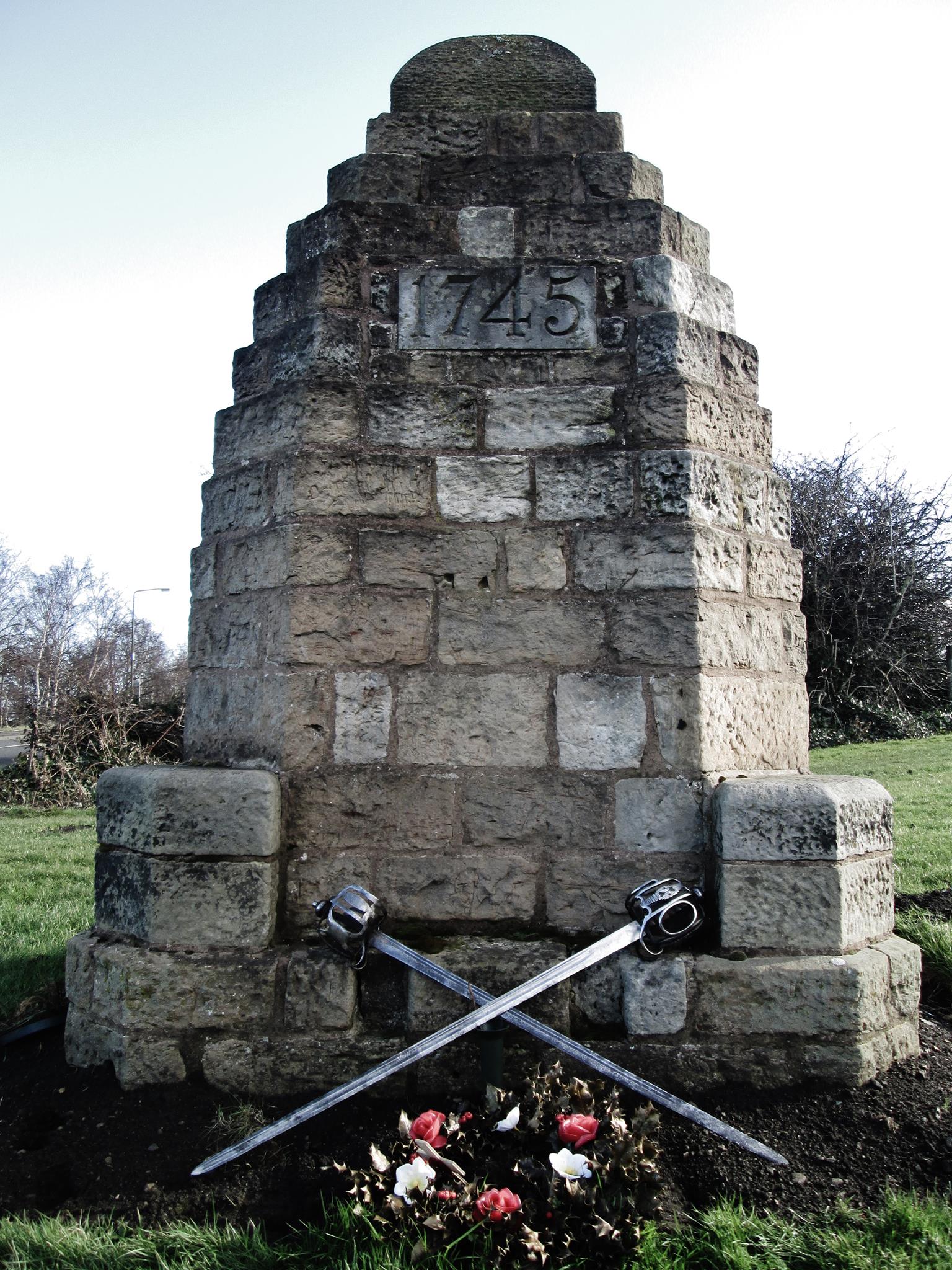 Big Duncan MacKenzie and his mighty sword. – White Rose Guild